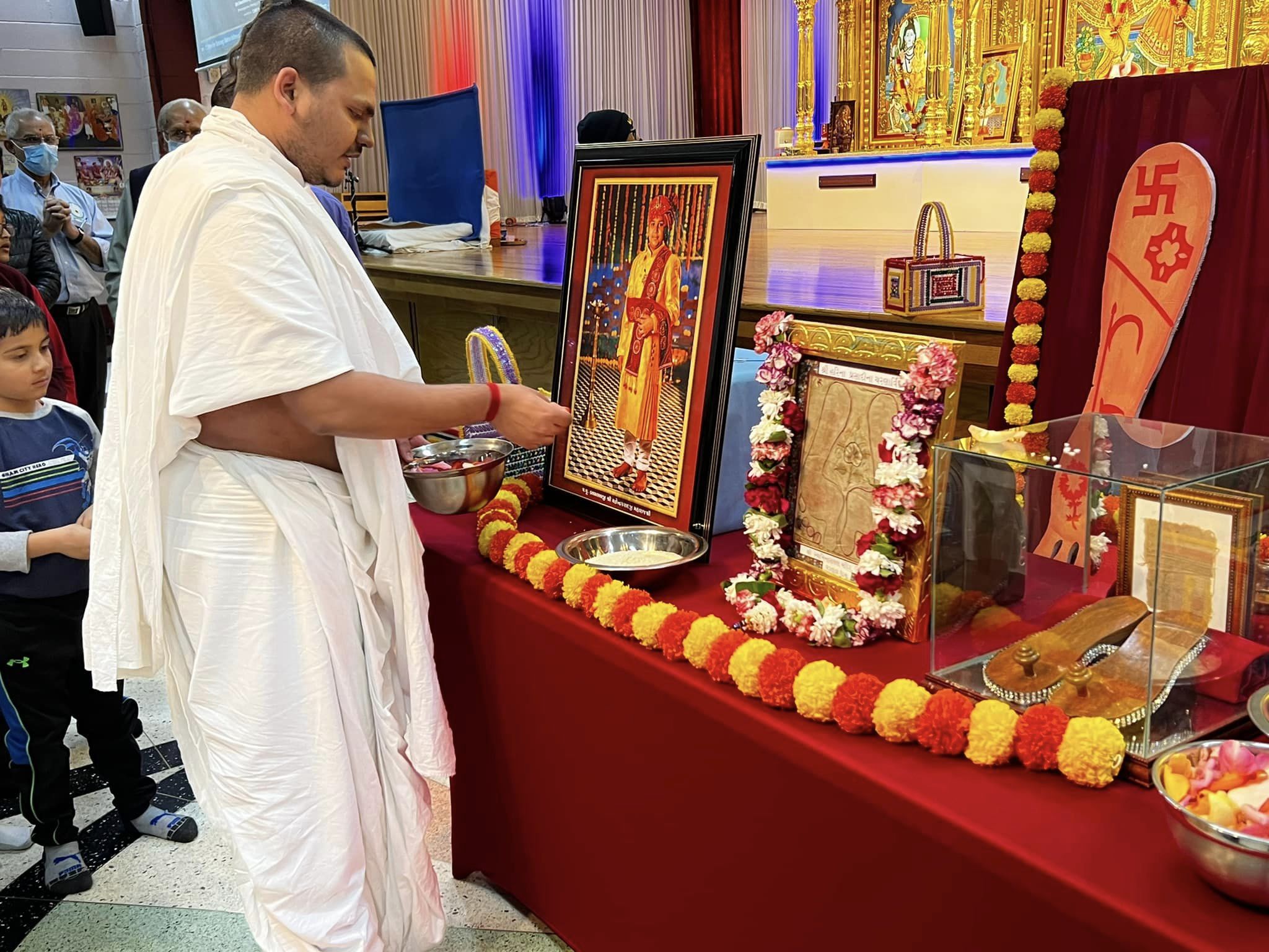 Shri Hari Charnarvind Mahotsav - Wheeling Swaminarayan Temple ISSO of ...